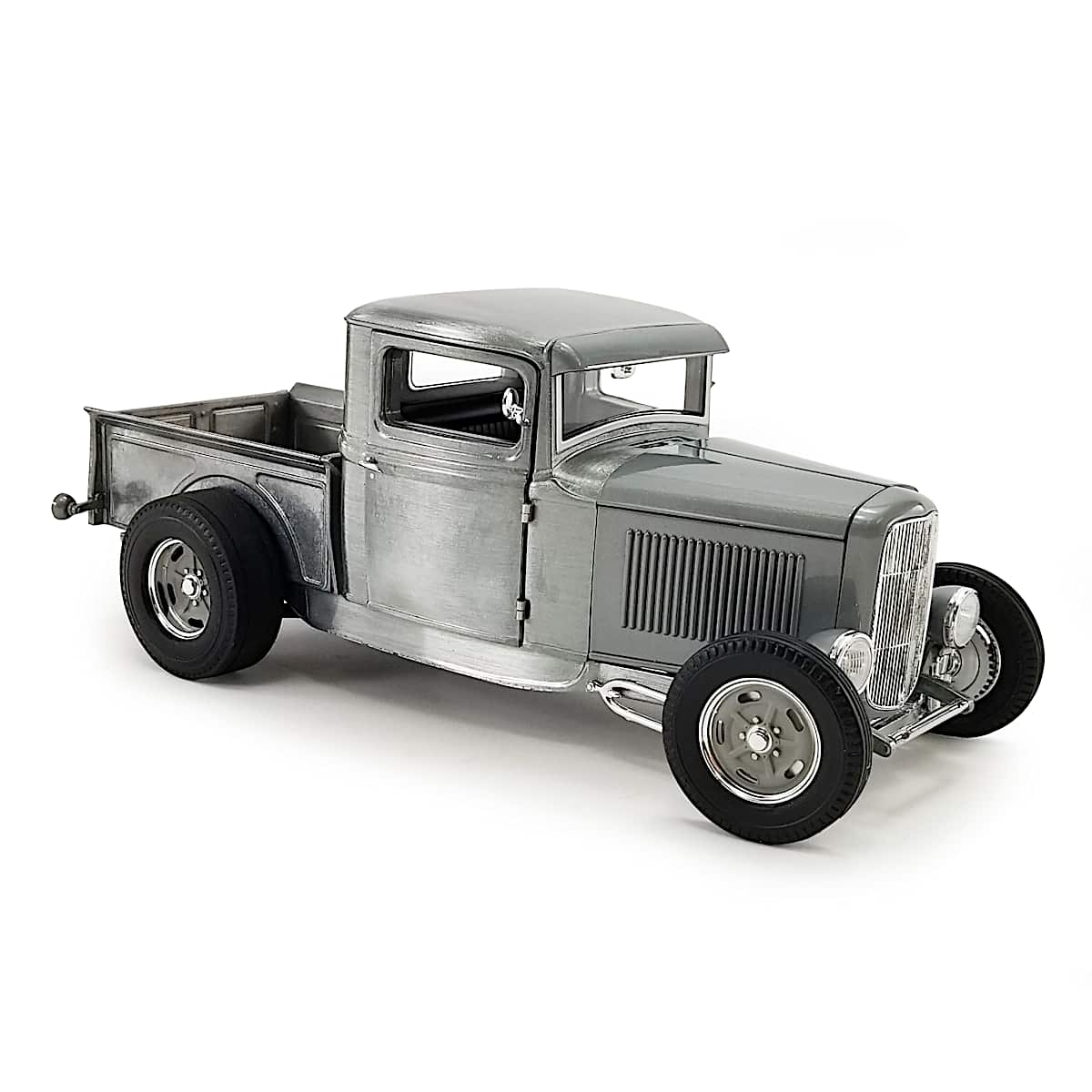 1:18-Scale Hammered Steel 1932 Ford Diecast Pickup Featuring Vintage ...